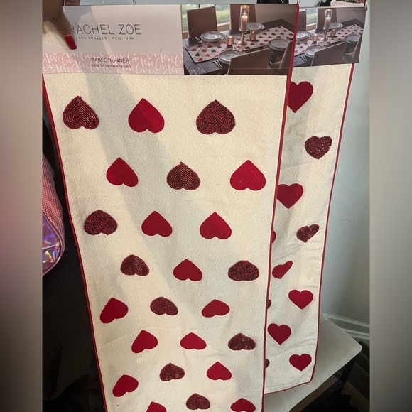 Rachel Zoe | Dining | Rachel Zoe Red And White Heart Table Runner ...
